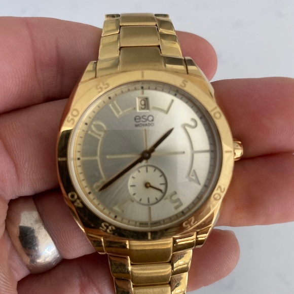 Movado | Jewelry | Esq Movado Gold Tone 36mm Watch | Poshmark